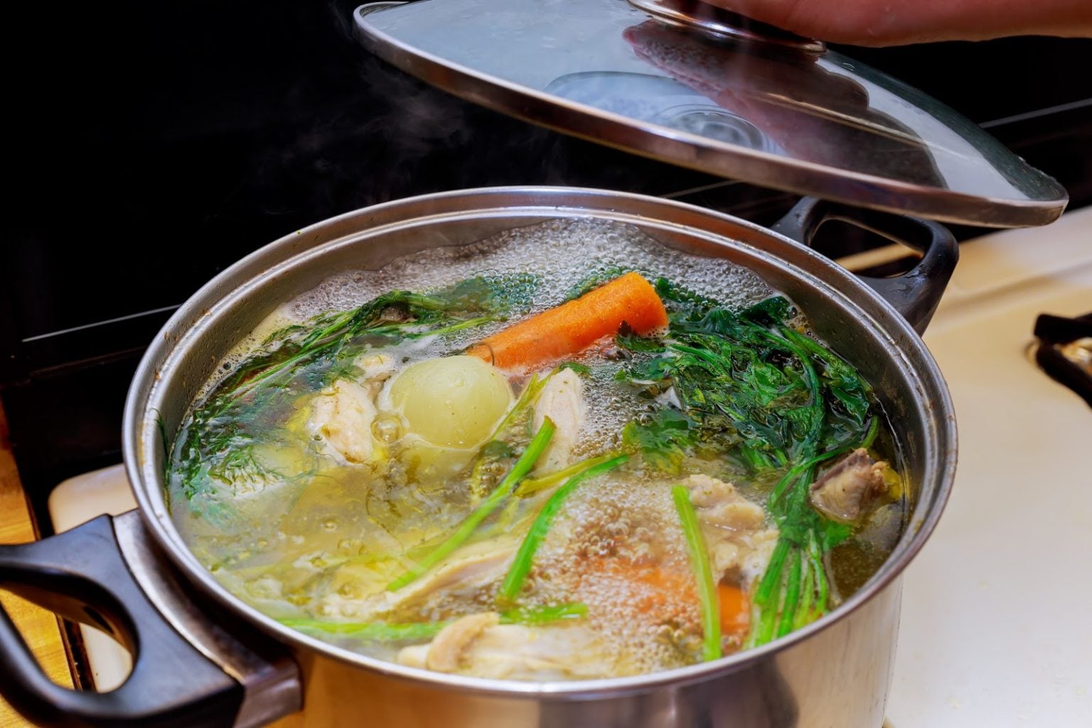 How To Drink Bone Broth: What Your Grandma Didn’t Tell You